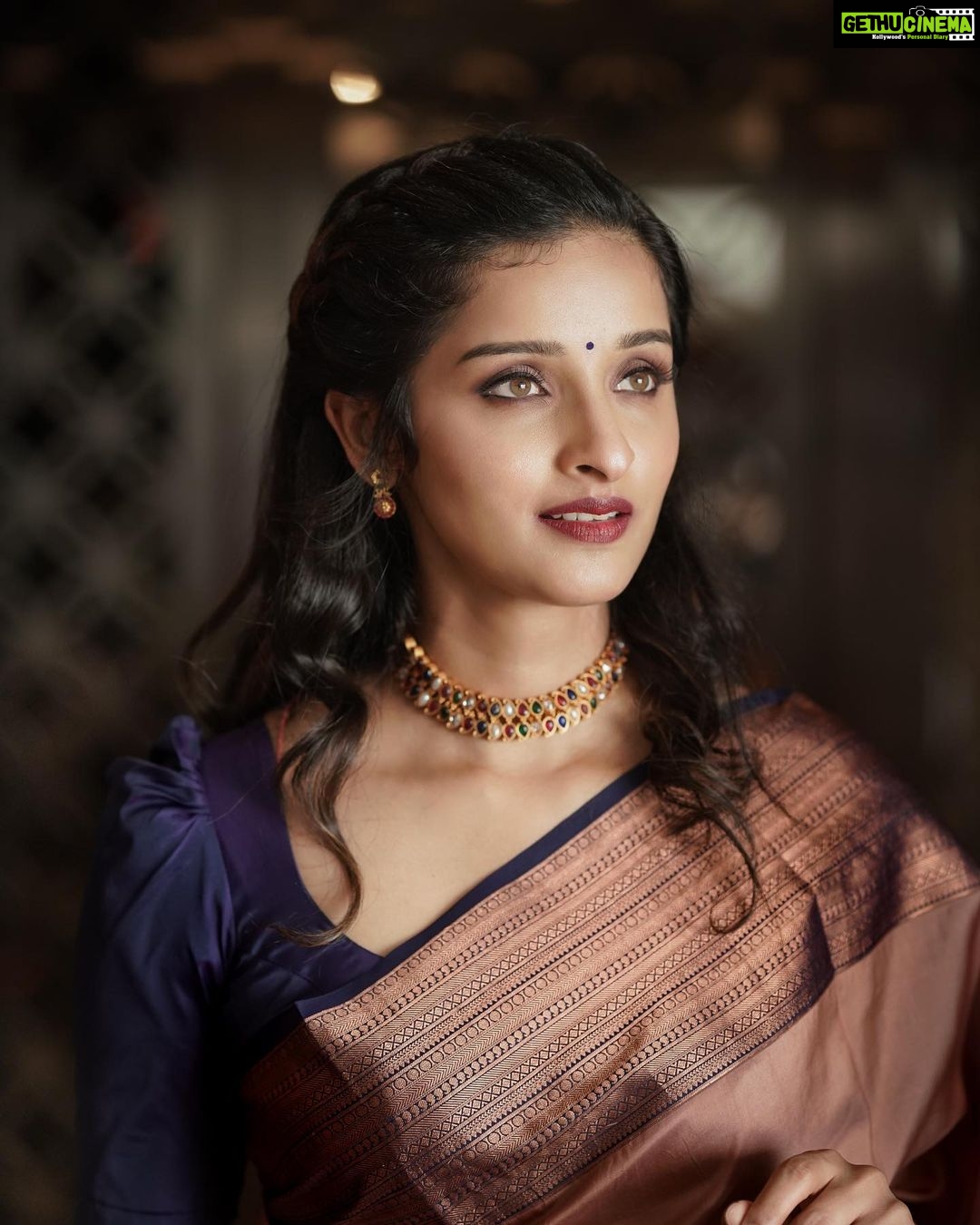 Singer Sowmya Menon HD Instagram Photos and Wallpapers September 2022 ...