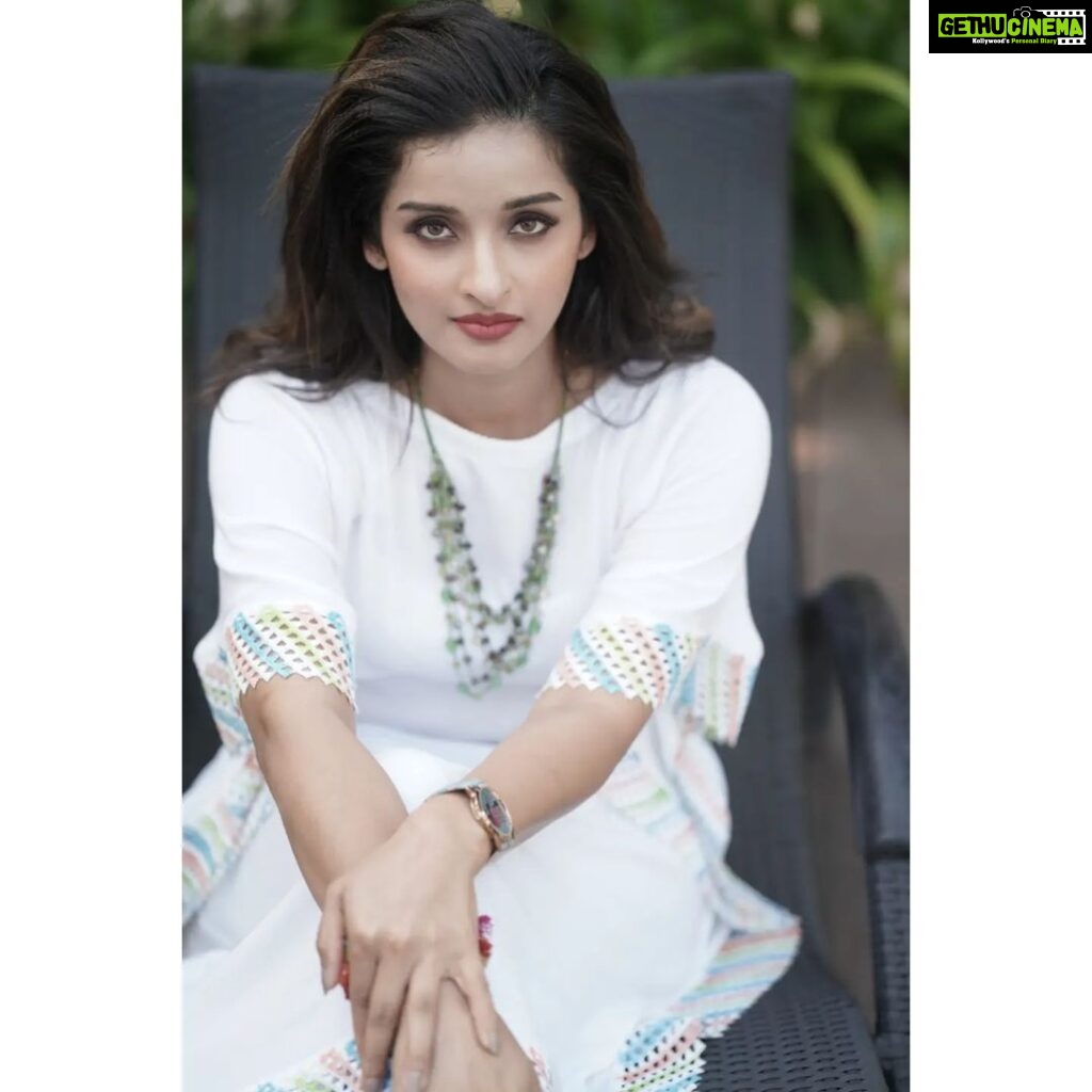 Singer Sowmya Menon HD Instagram Photos and Wallpapers September 2022 ...