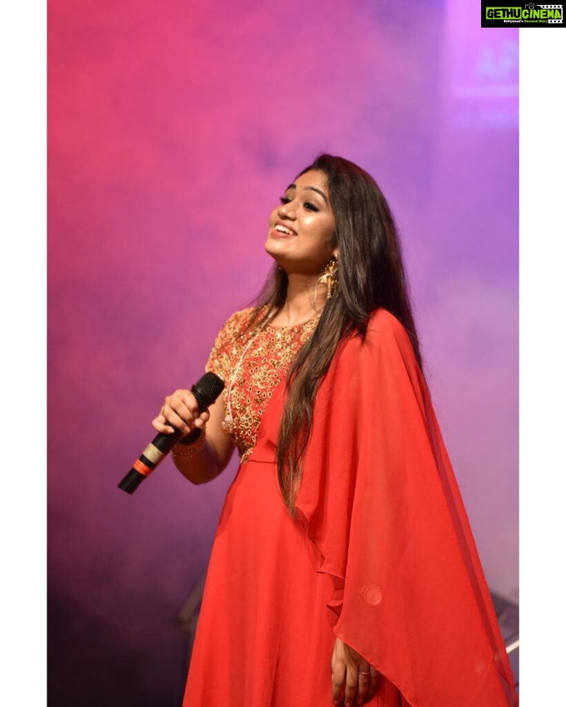 Singer Srinisha Jayaseelan HD Instagram Photos and Wallpapers April ...