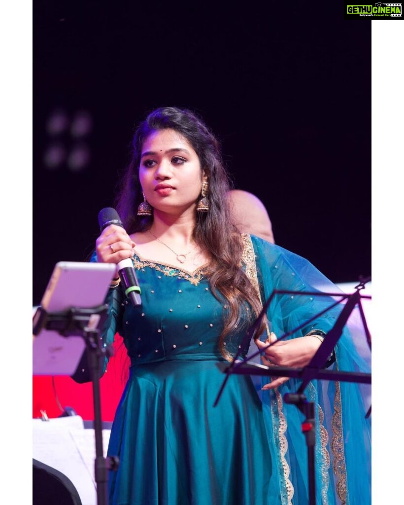 Singer Srinisha Jayaseelan HD Instagram Photos and Wallpapers April ...