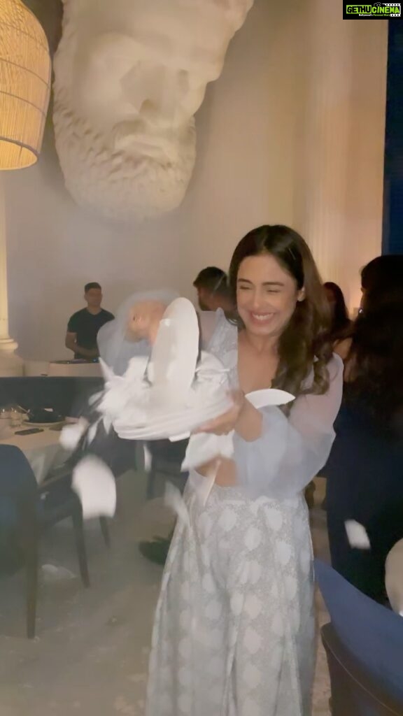 Actress Srishty Rode HD Photos and Wallpapers July 2022 - Gethu Cinema