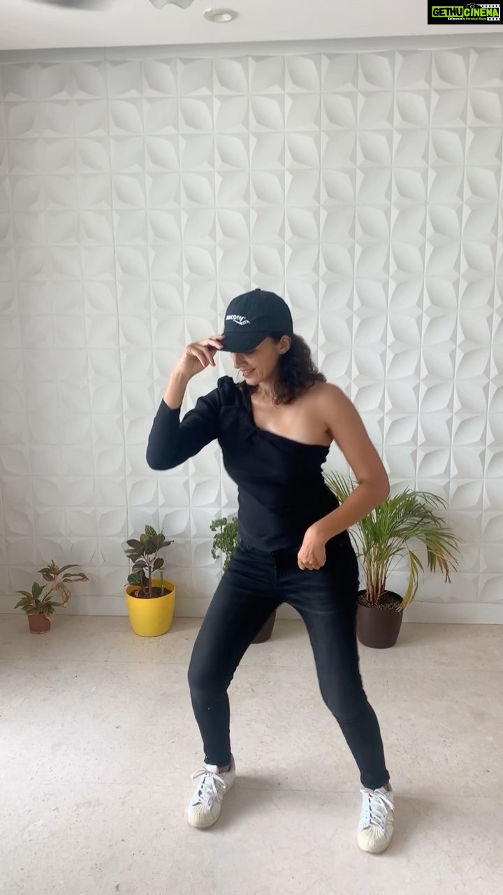 Suhasi Dhami Instagram – My weekend starts todayyyy💃💃 | Gethu Cinema