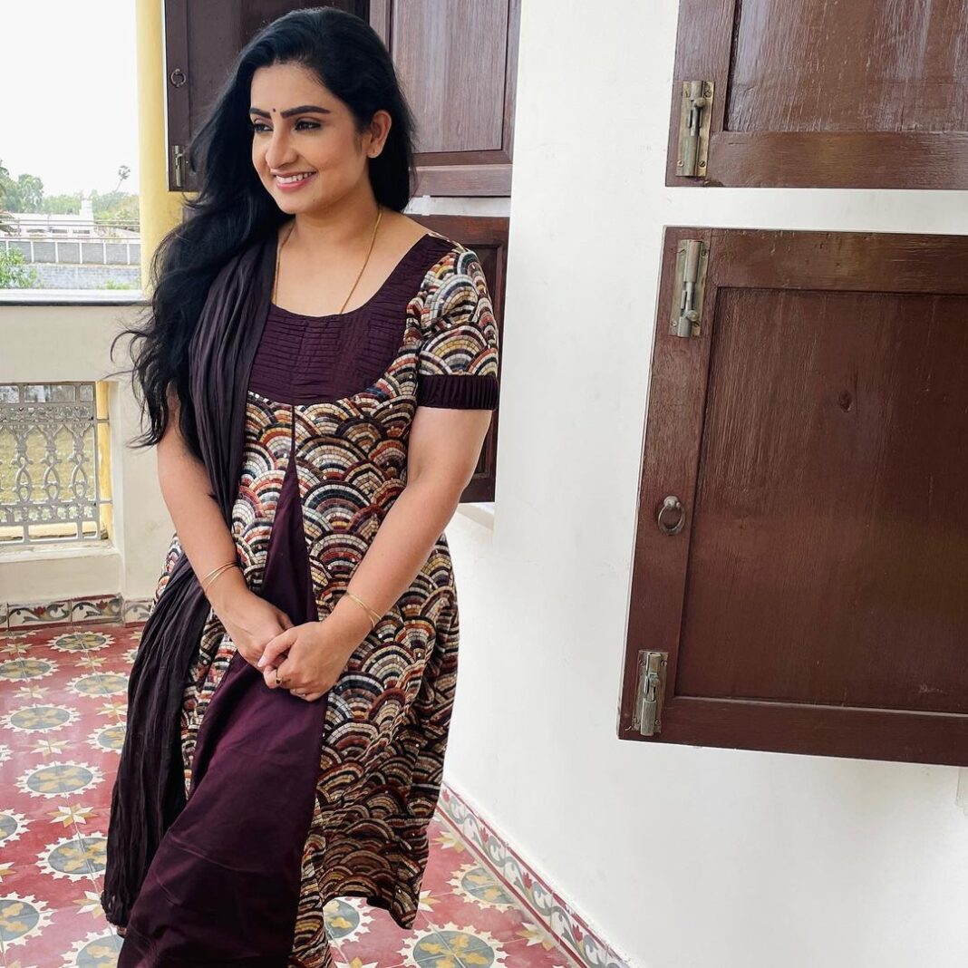 Actress Sujitha HD Instagram Photos and Wallpapers March 2023 | Gethu Cinema