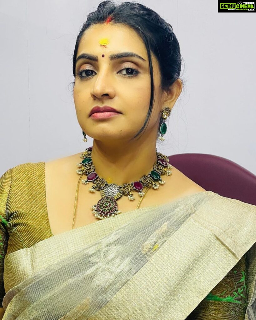 Actress Sujitha HD Instagram Photos and Wallpapers December 2022 ...