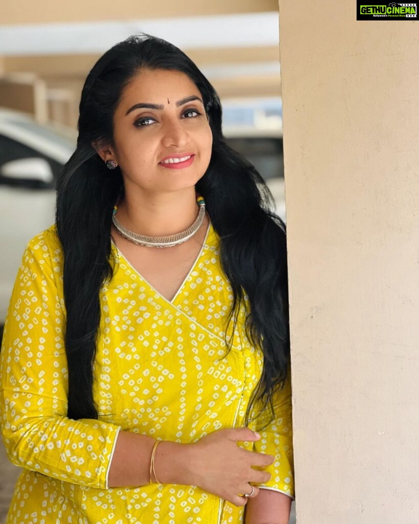 Actress Sujitha HD Instagram Photos and Wallpapers December 2022 ...