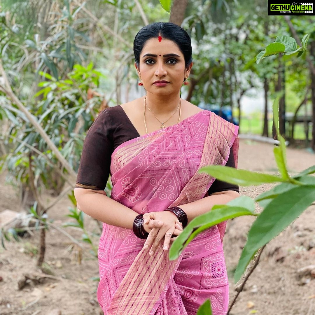 Sujitha Instagram – Work mode as Dhanam 🤩 Location pics Got this ...