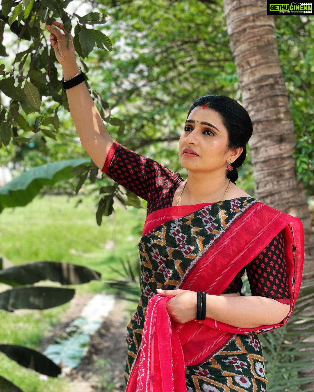 Actress Sujitha HD Photos and Wallpapers May 2022 - Gethu Cinema