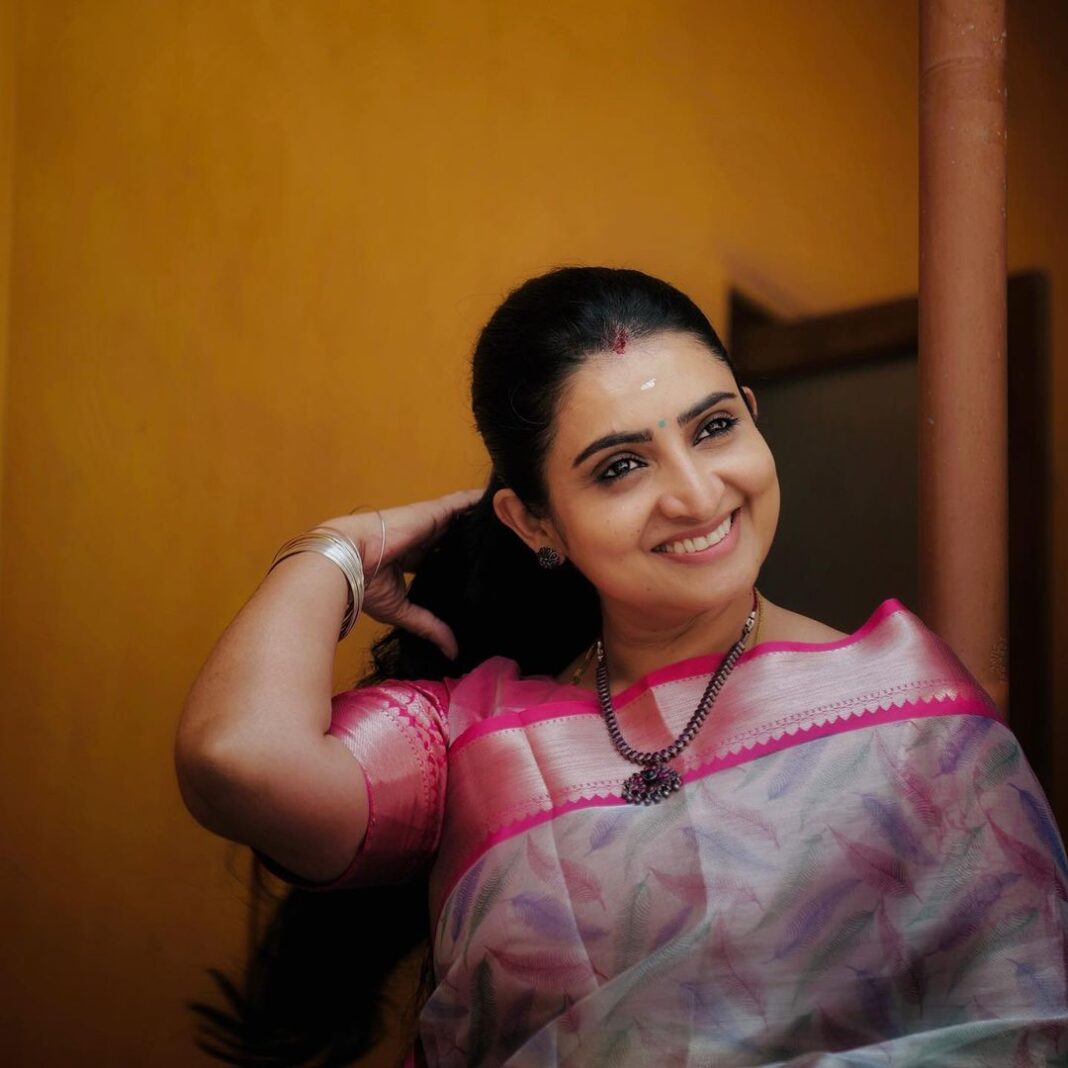 Actress Sujitha HD Instagram Photos and Wallpapers March 2023 | Gethu Cinema