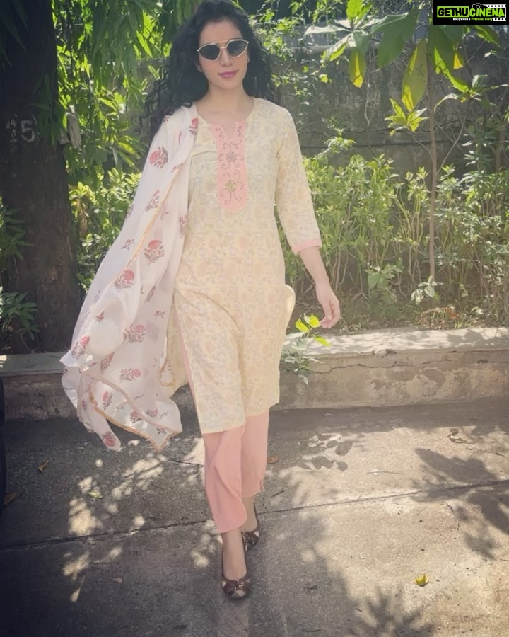 Sukirti Kandpal Instagram – Spot the mask 🌱🌸🤪 | Gethu Cinema