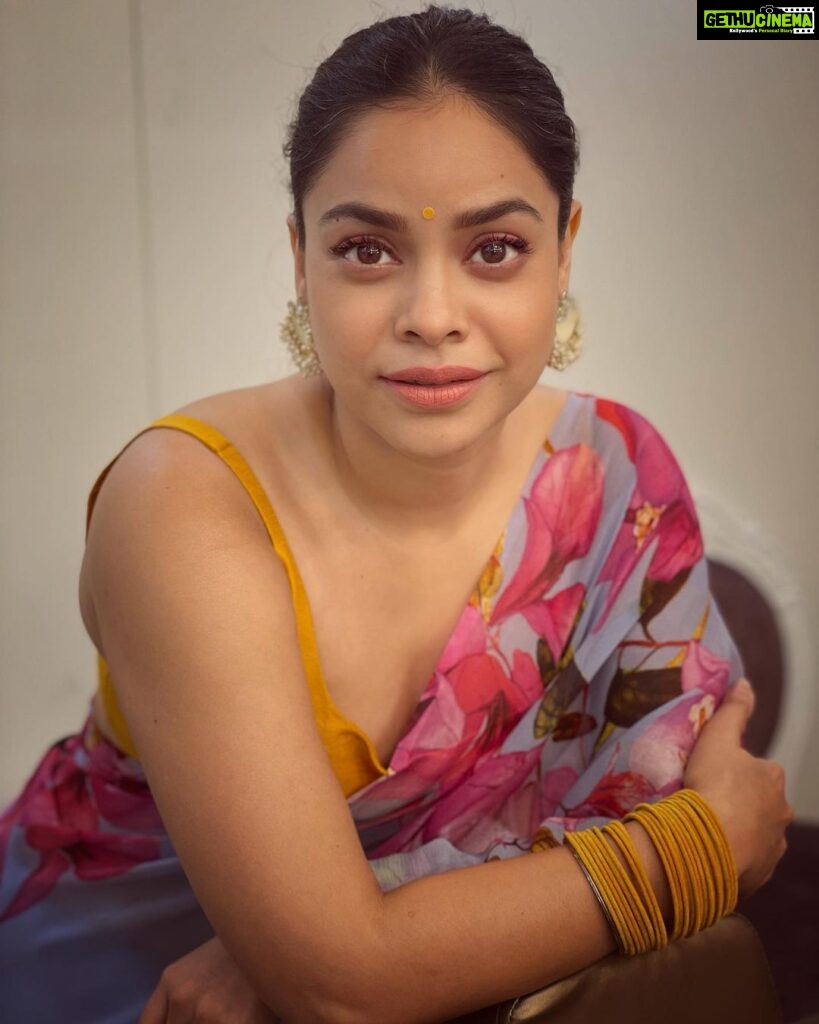 Actress Sumona Chakravarti HD Instagram Photos and Wallpapers December ...