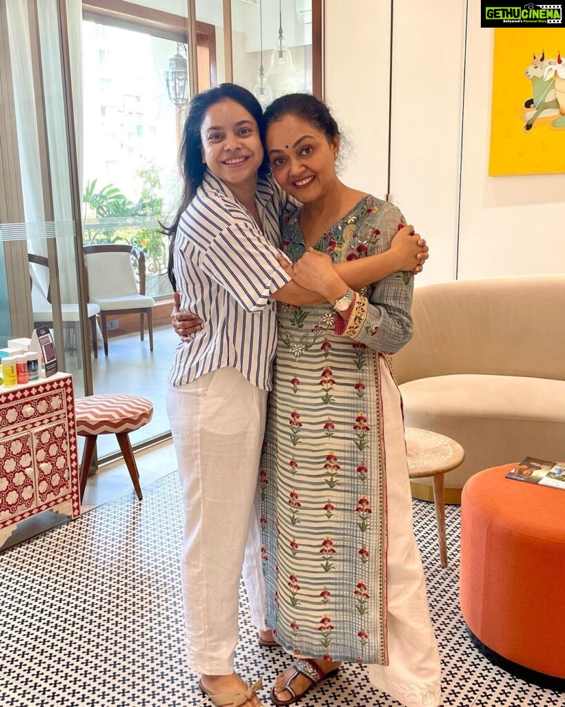 Actress Sumona Chakravarti HD Photos and Wallpapers April 2023 - Gethu ...