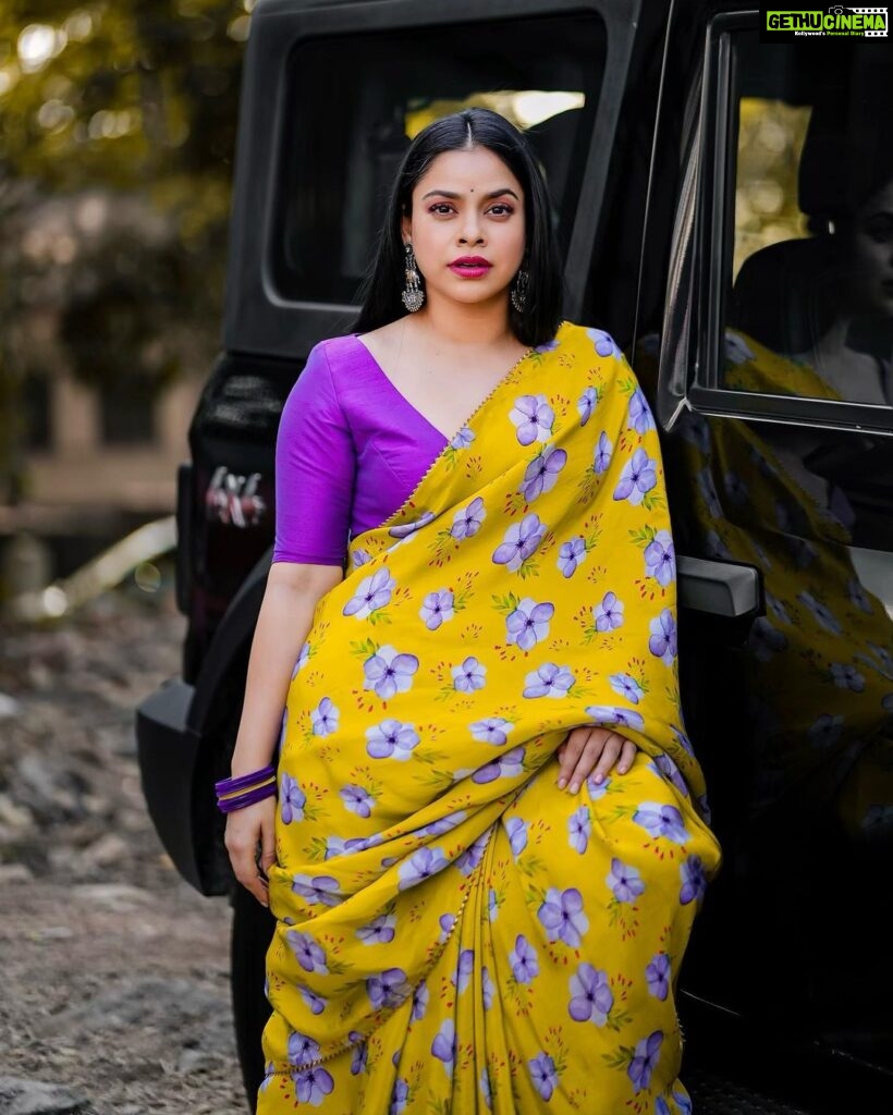 Actress Sumona Chakravarti HD Photos and Wallpapers April 2023 - Gethu ...