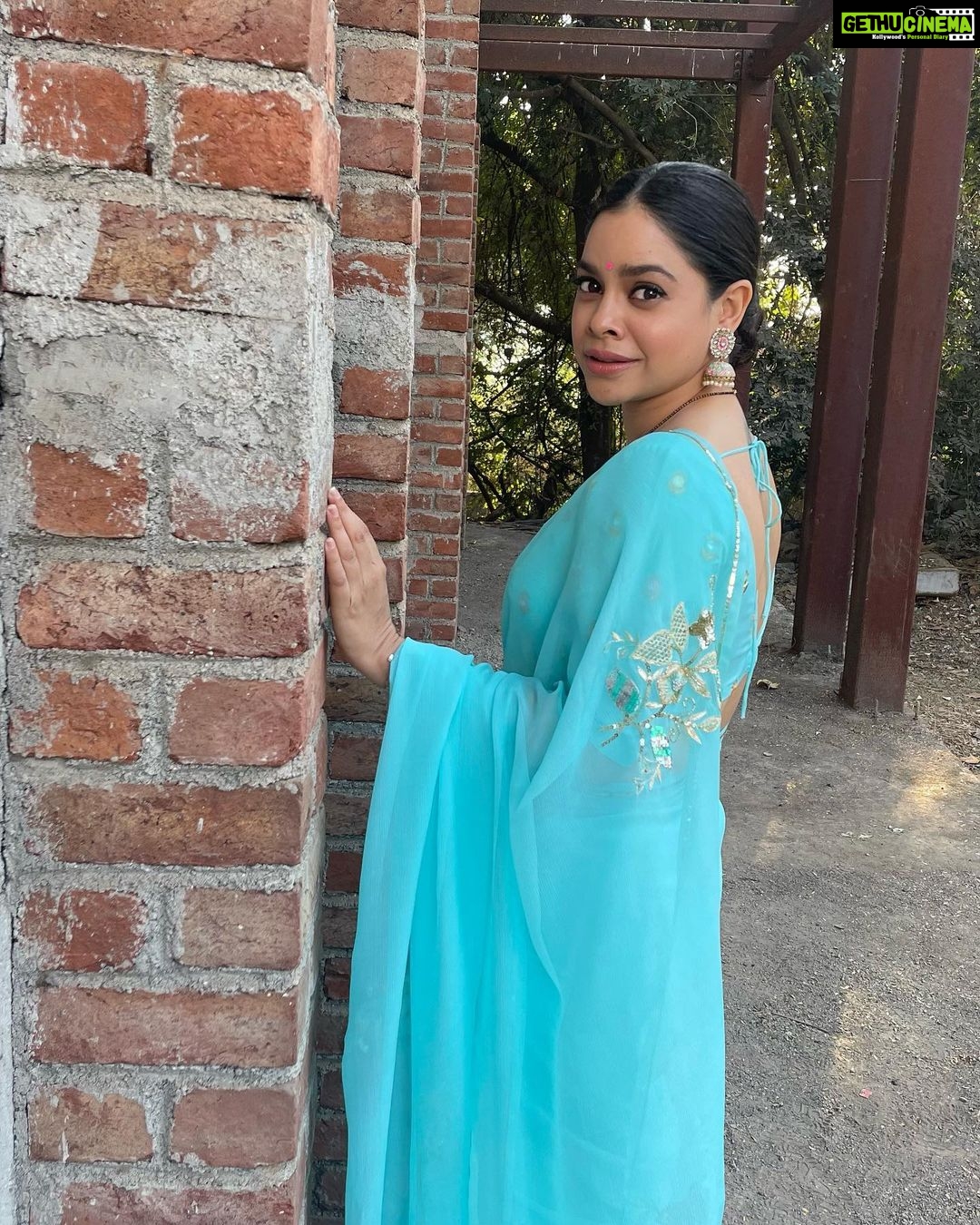 Actress Sumona Chakravarti HD Photos and Wallpapers April 2023 - Gethu ...
