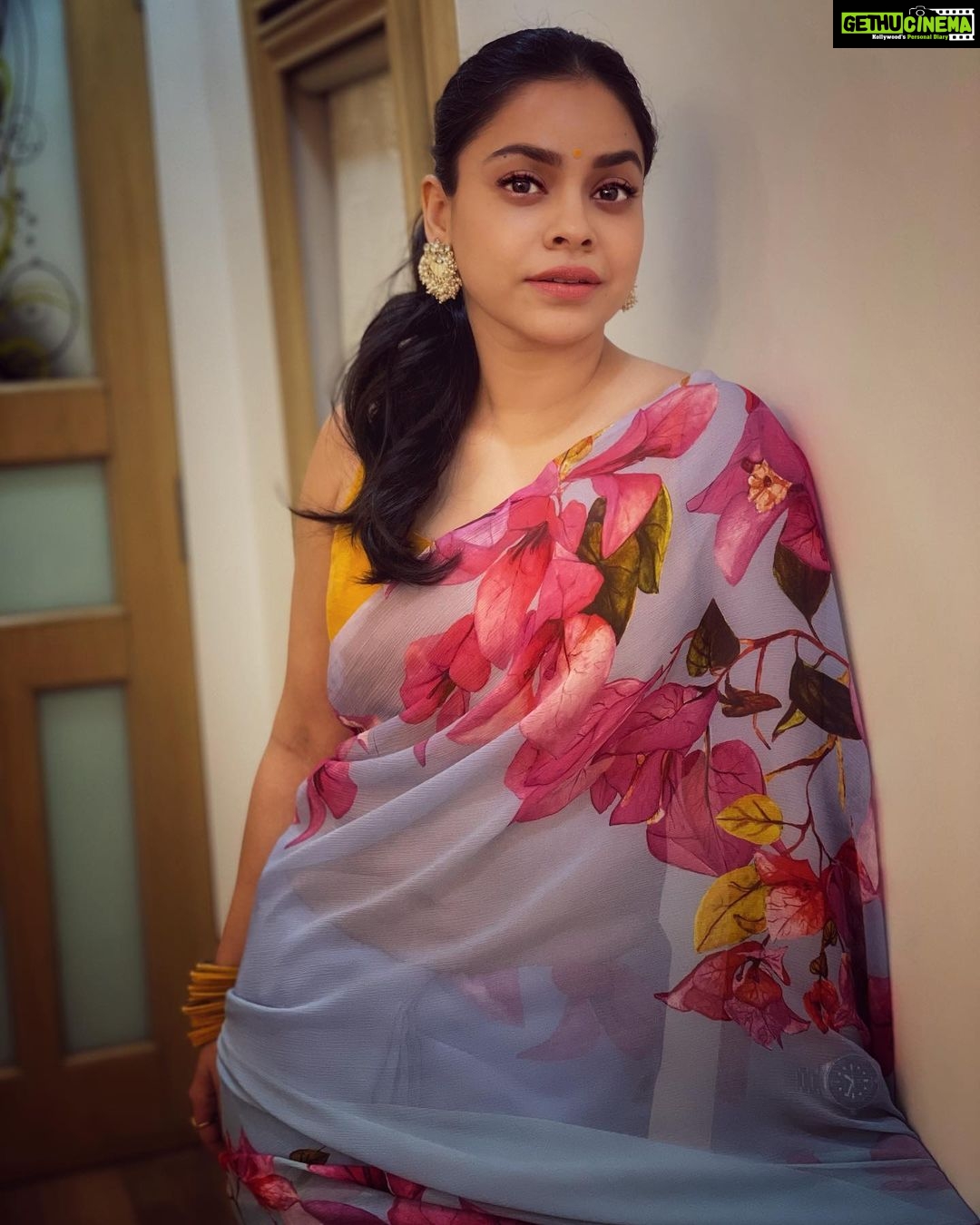 Actress Sumona Chakravarti HD Photos and Wallpapers December 2022 ...