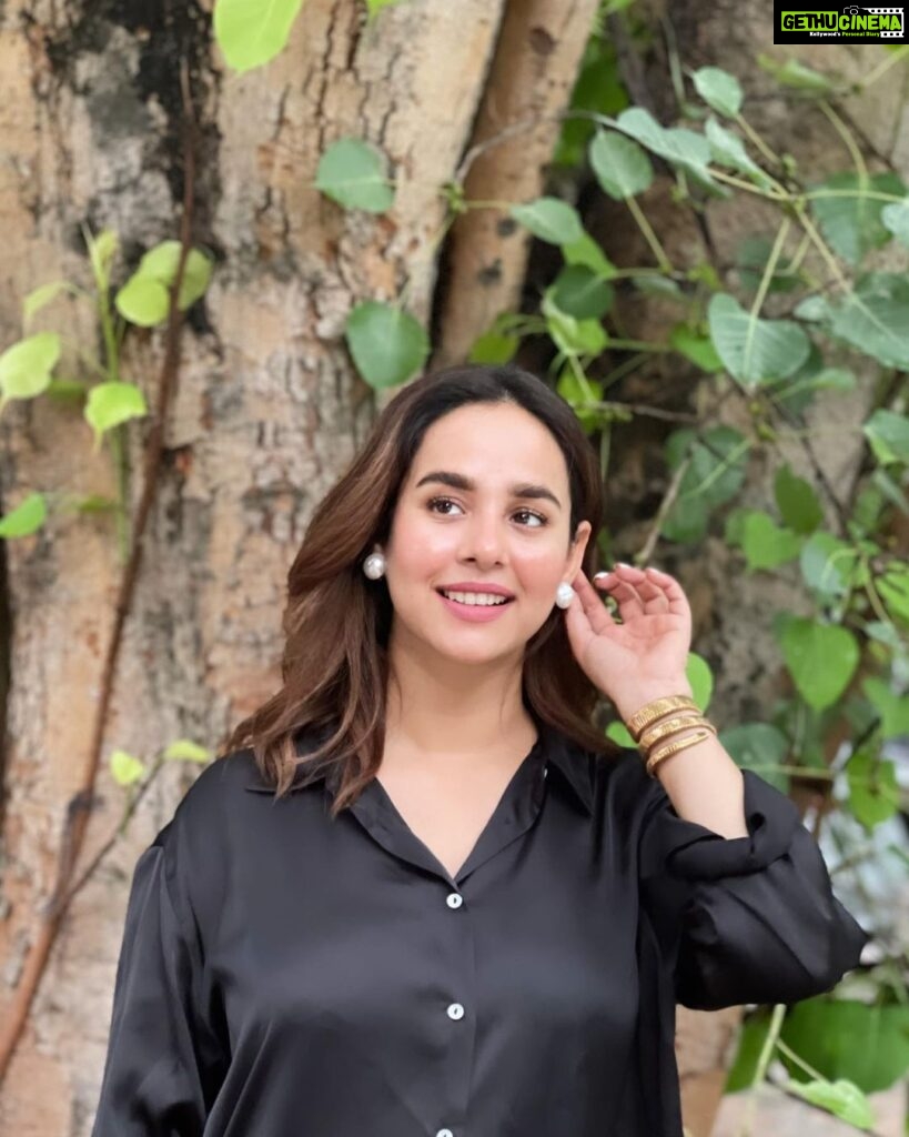 Singer Sunanda Sharma HD Instagram Photos and Wallpapers September 2022 ...