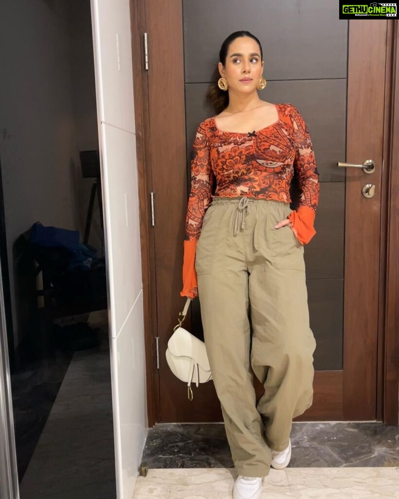 Singer Sunanda Sharma HD Instagram Photos and Wallpapers September 2022 ...