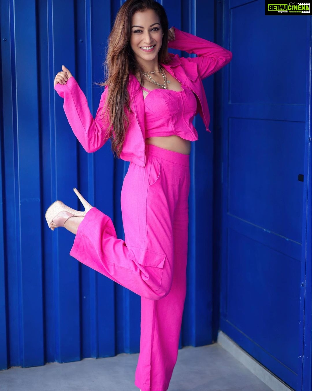 Sunayana Fozdar Instagram – There’s a shade of pink for everyone mine ...