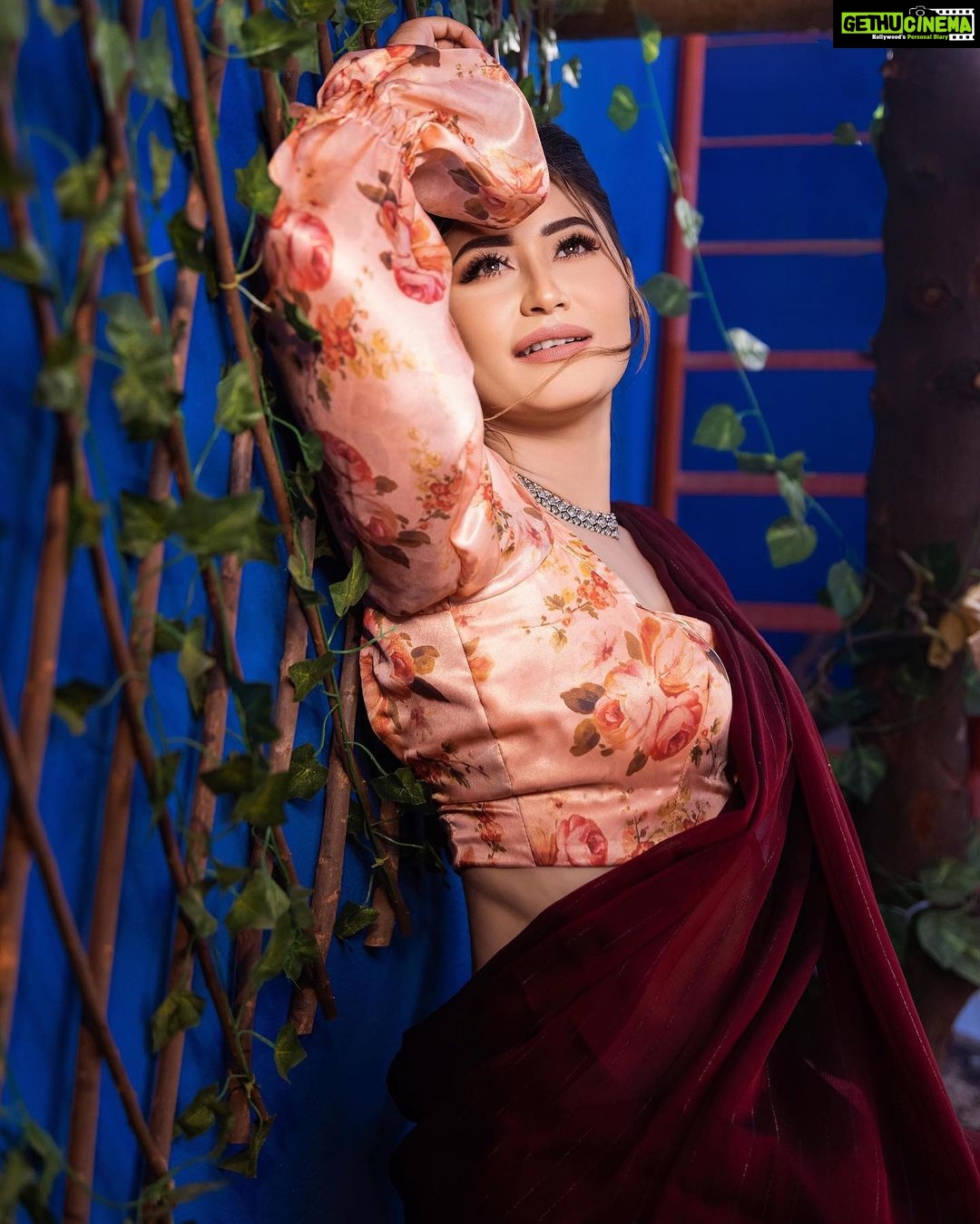 Actress Sunita Gogoi HD Instagram Photos and Wallpapers October 2022 ...