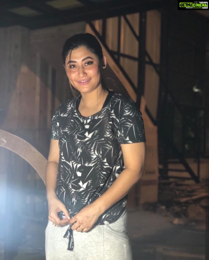 Actress Sunita Gogoi HD Photos and Wallpapers May 2022 | Gethu Cinema