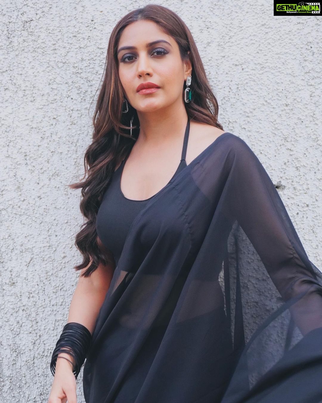 Actress Surbhi Chandna HD Photos and Wallpapers February 2023 - Gethu ...