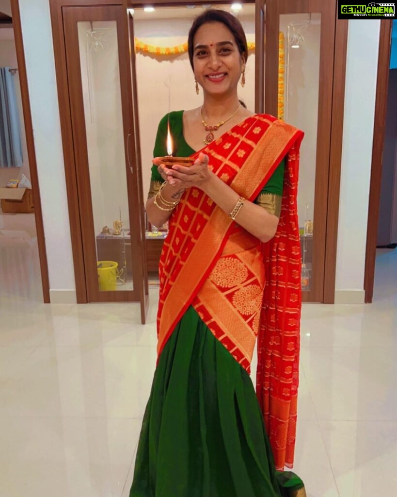 Actress Sureka HD Instagram Photos and Wallpapers January 2022 | Gethu ...