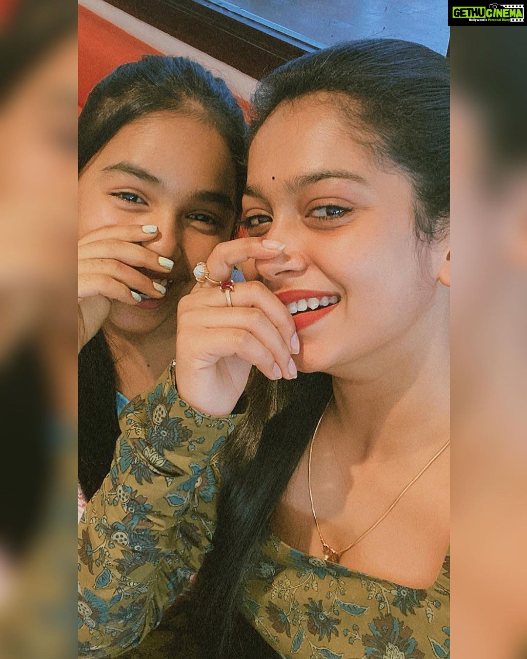 Swathi Konde Most Liked Photos and Posts | Gethu Cinema