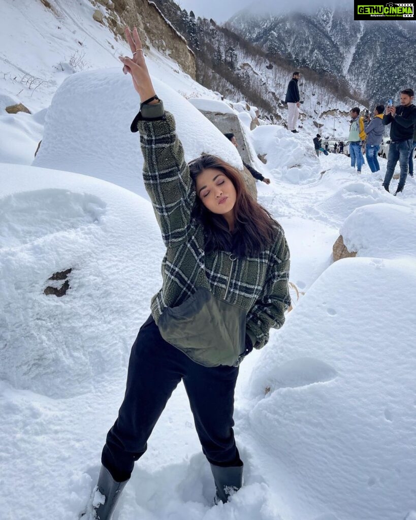 Actress Tanvi Dogra HD Photos and Wallpapers February 2022 - Gethu Cinema