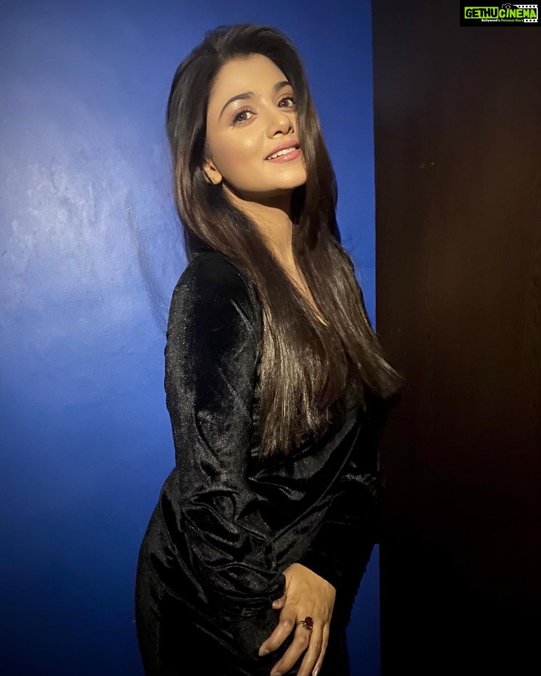 Tanvi Dogra Instagram – A Woman in a black dress is a pencil stroke 🖤 # ...