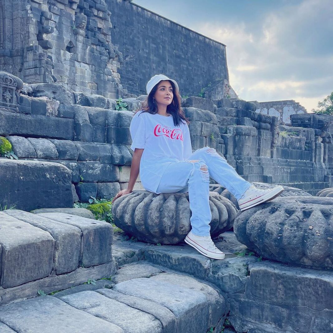 Actress Tanvi Dogra HD Instagram Photos and Wallpapers April 2023 ...