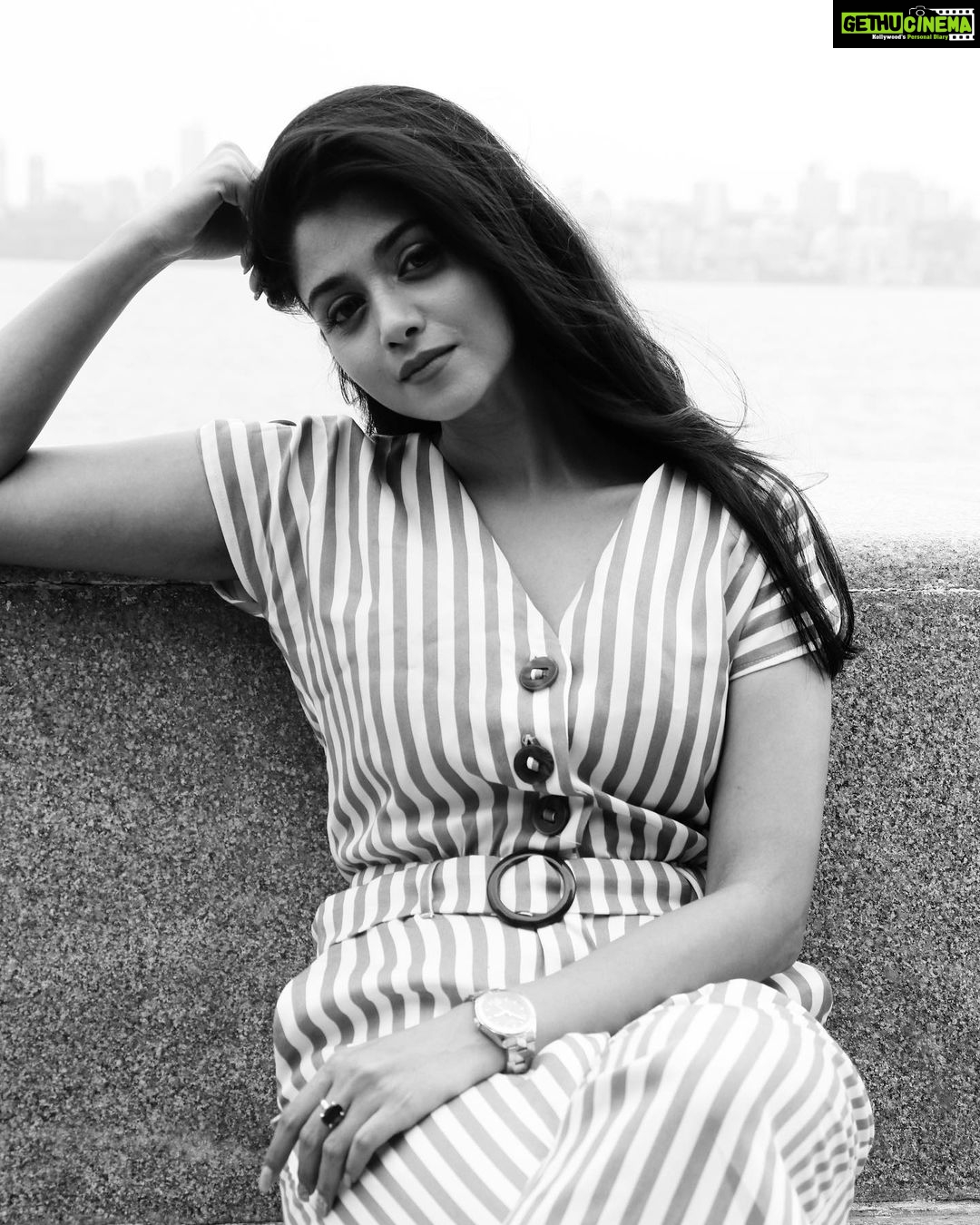 Actress Tanvi Dogra HD Instagram Photos and Wallpapers April 2023 ...