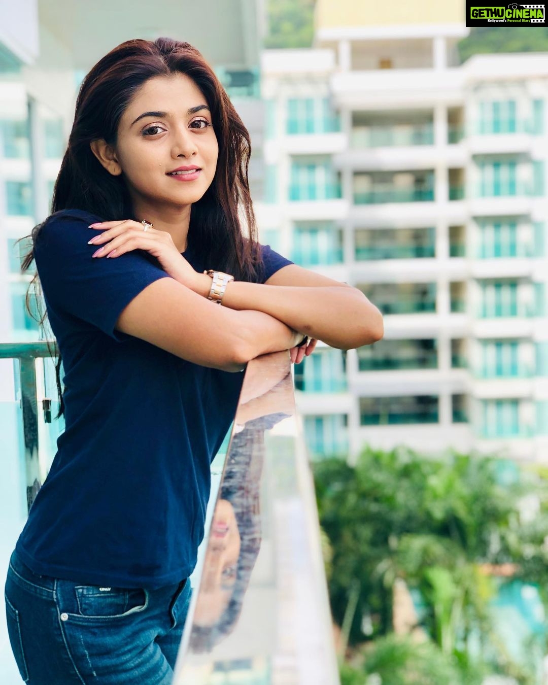 Tanvi Dogra Instagram – Rise up, start fresh, see the bright ...