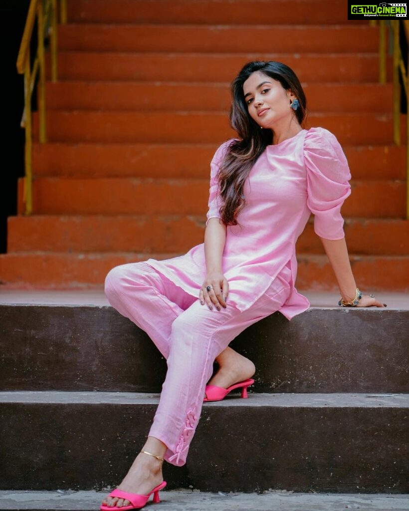 Actress Teju Ashwini HD Instagram Photos and Wallpapers April 2023 | Gethu Cinema