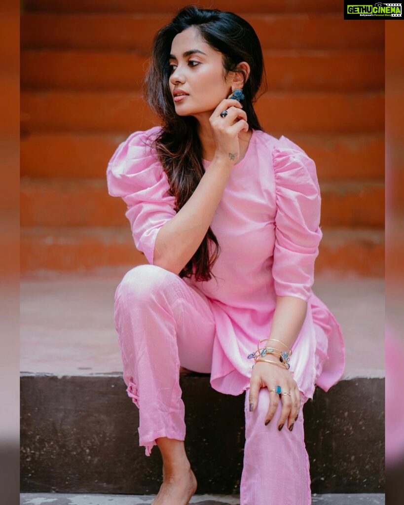 Actress Teju Ashwini HD Instagram Photos and Wallpapers April 2023 | Gethu Cinema