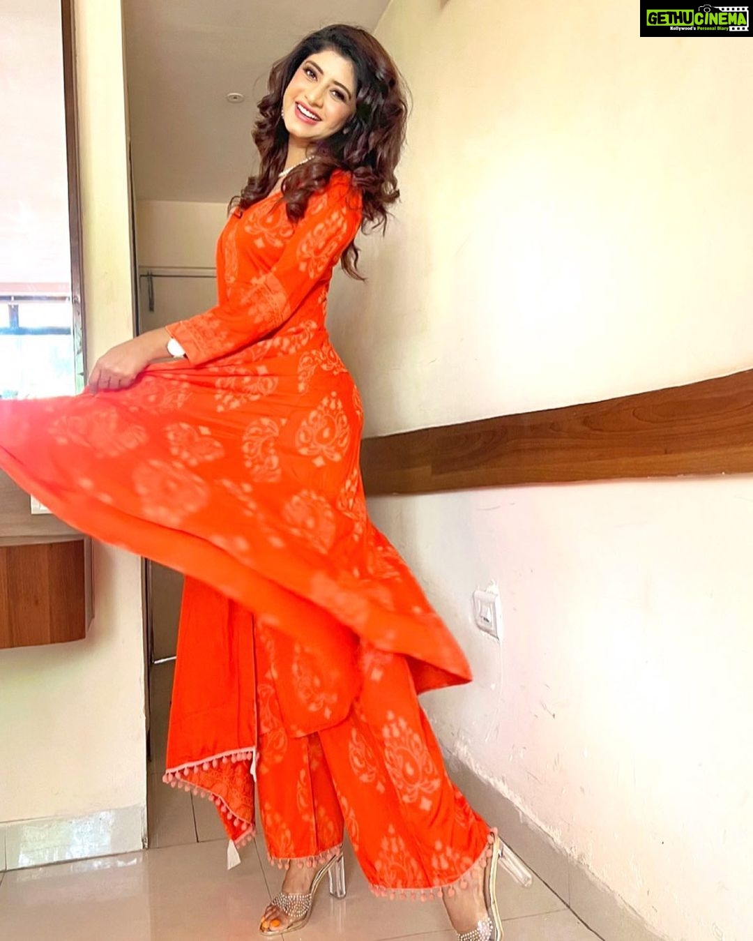 Actress Vindhya Tiwari HD Instagram Photos and Wallpapers June 2022 ...