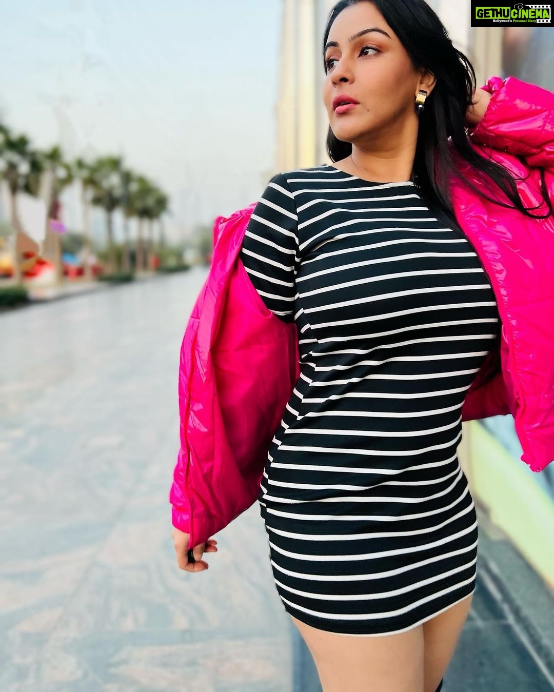 Actress Yamini Malhotra HD Instagram Photos and Wallpapers February ...