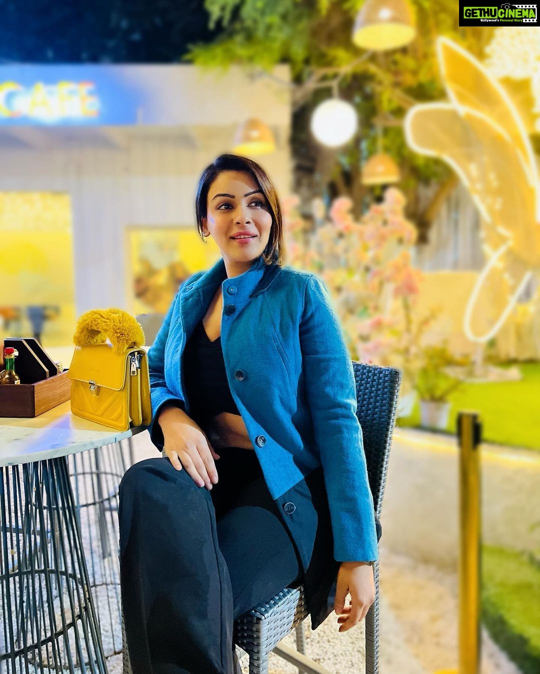 Actress Yamini Malhotra HD Photos and Wallpapers December 2022 - Gethu ...