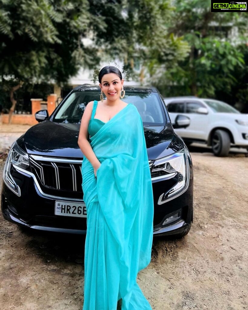 Actress Yamini Malhotra HD Instagram Photos and Wallpapers December ...