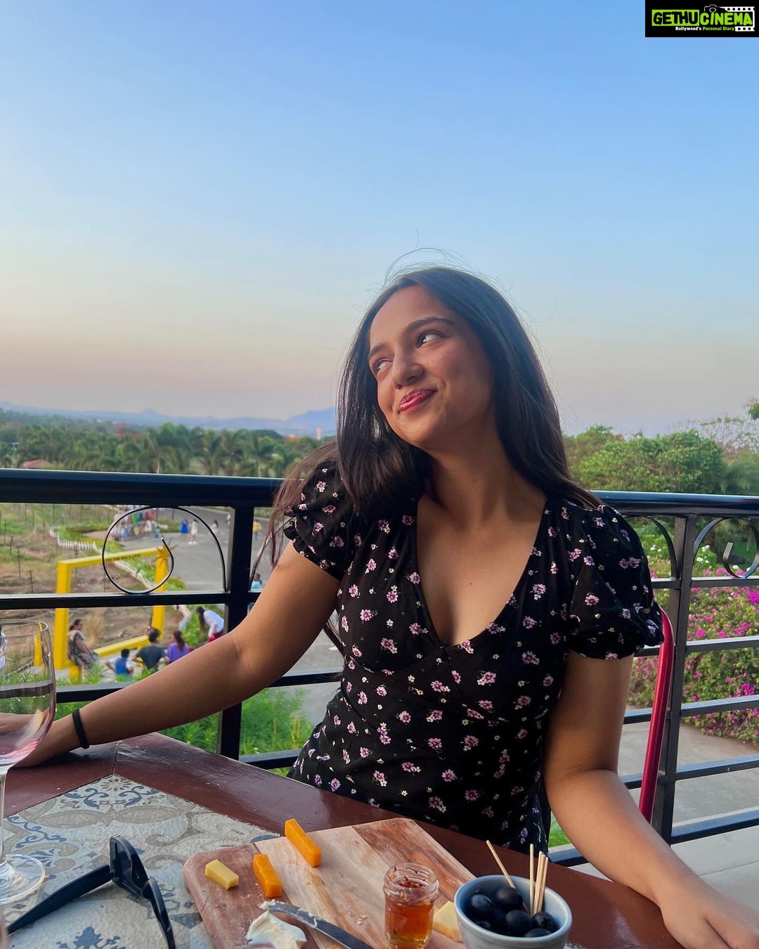 Ahsaas Channa Instagram - When in Nashik , it’s kids day out Sula ...