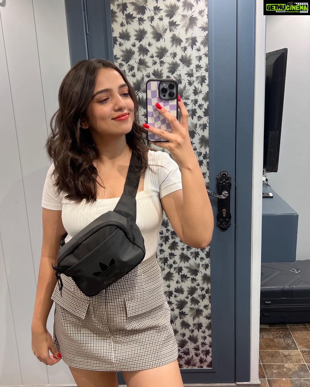 Ahsaas Channa Instagram – That girl! | Gethu Cinema