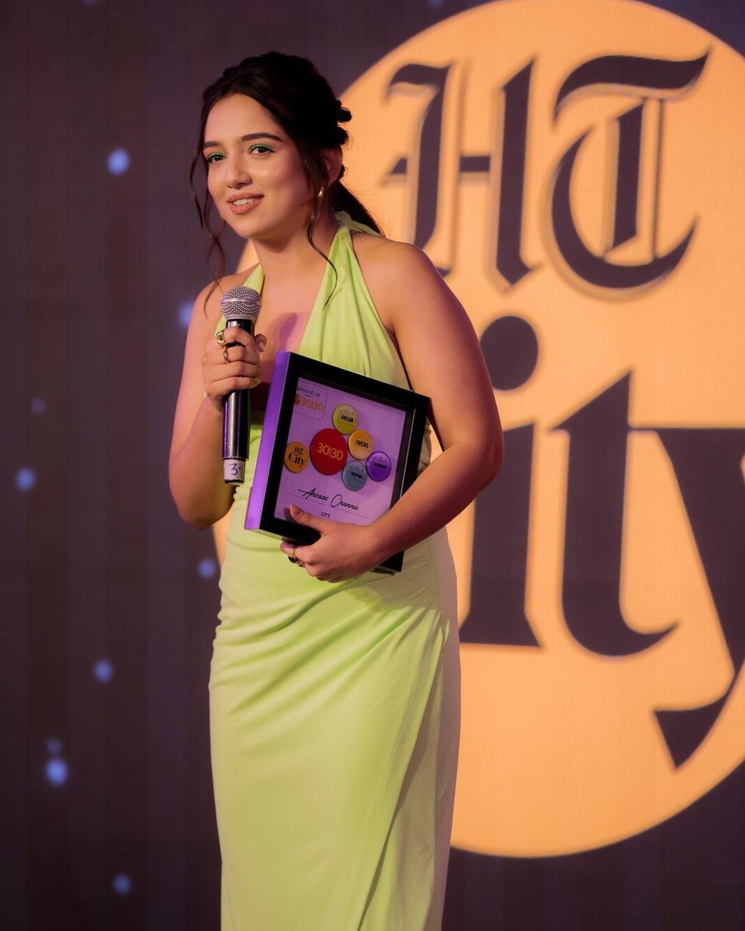 Actress Ahsaas Channa HD Photos and Wallpapers August 2022 - Gethu Cinema