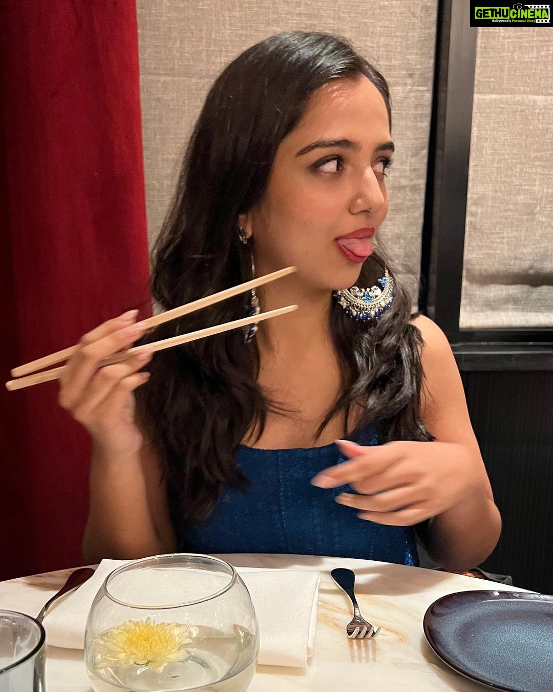 Ahsaas Channa Instagram – 💓🥢😛 Photograper @kevinkennethlee Earrings ...