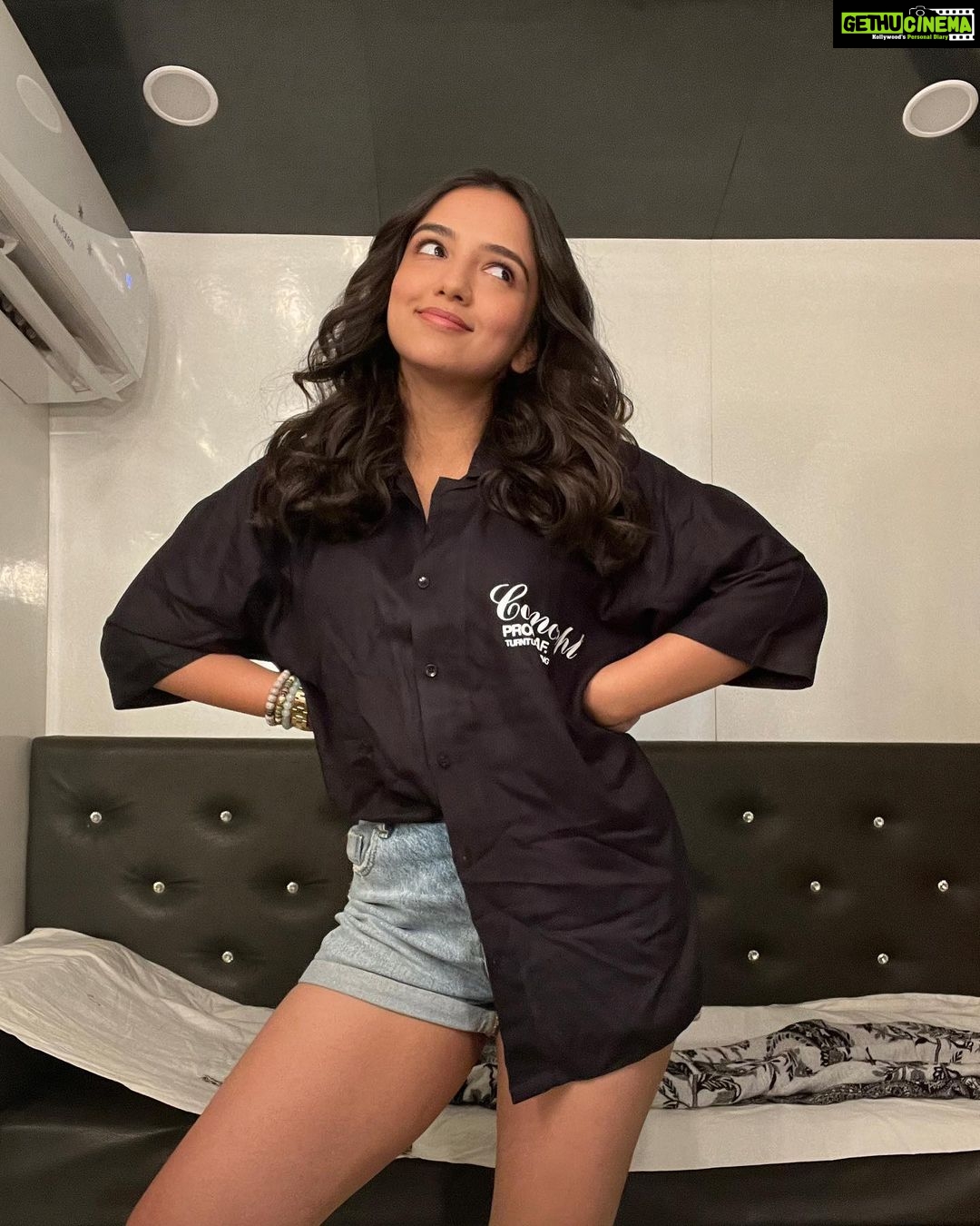 Ahsaas Channa Instagram – Here’s to the 6 am energy of a girl who’s ...