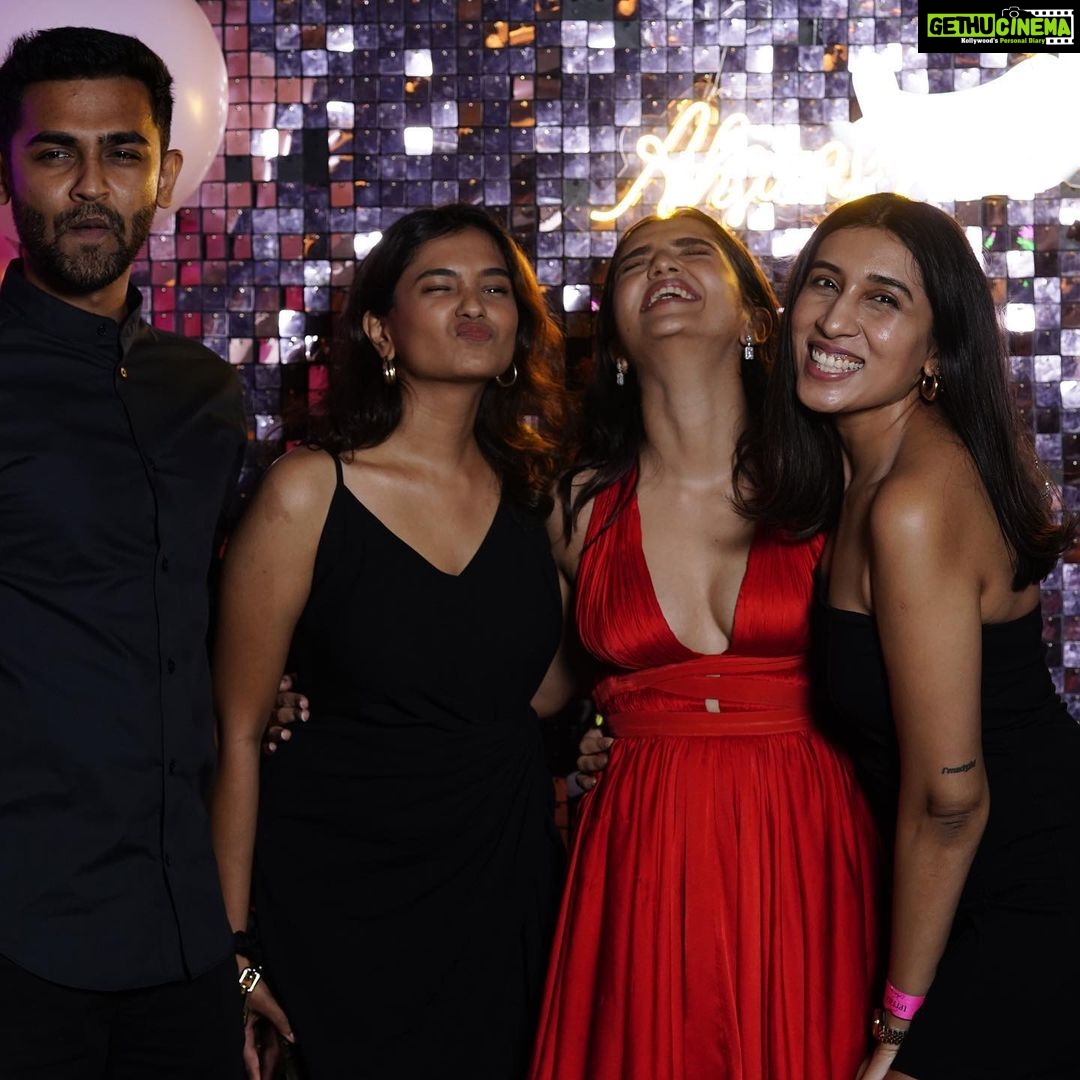 Ahsaas Channa Instagram – 23rd Birthday Party 🎈 || Part Three Clicked ...