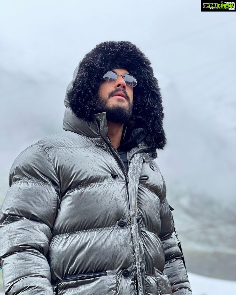 Actor Akhil Akkineni HD Photos and Wallpapers May 2022 - Gethu Cinema