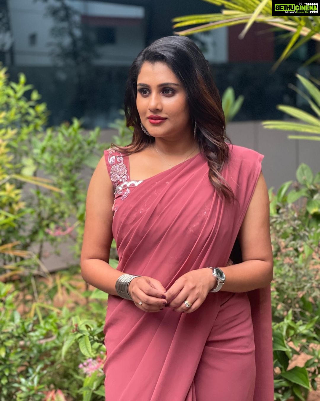 Actress Alina Padikkal HD Instagram Photos and Wallpapers March 2022 ...