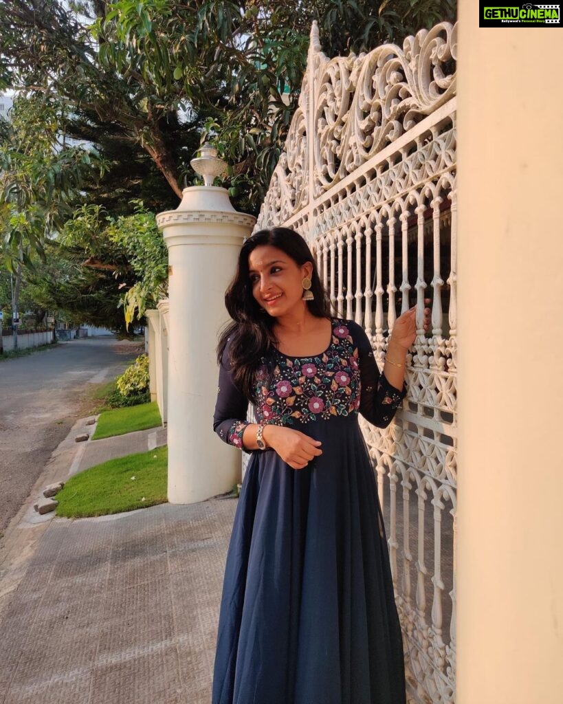 Actress Alphy Panjikaran HD Instagram Photos and Wallpapers April 2023 ...