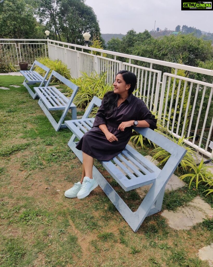 Actress Alphy Panjikaran HD Instagram Photos and Wallpapers March 2023 ...