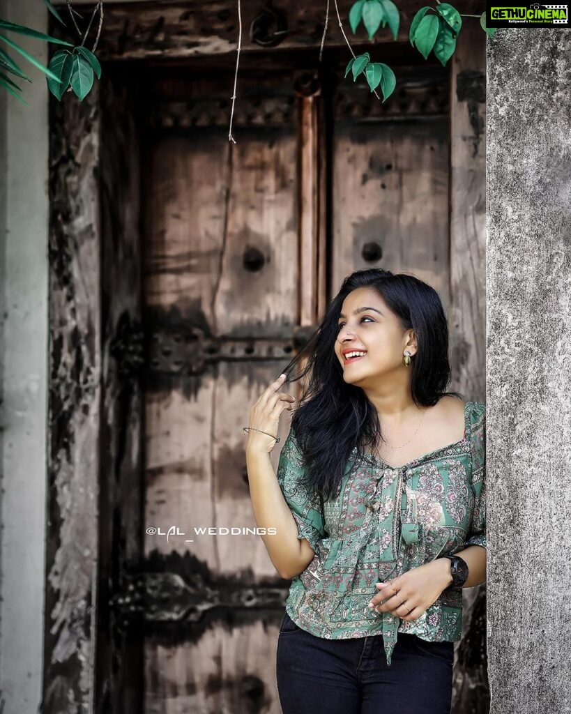 Actress Alphy Panjikaran HD Instagram Photos and Wallpapers March 2023 ...