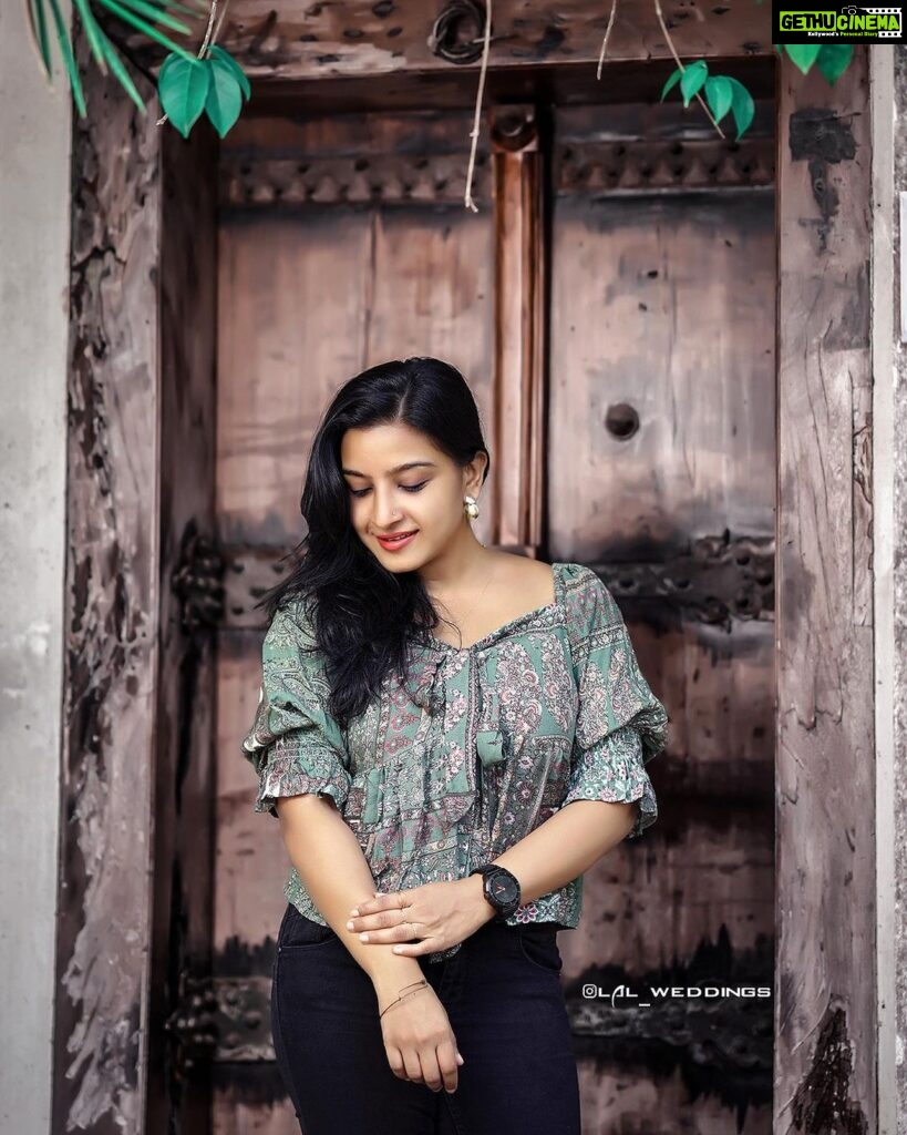 Actress Alphy Panjikaran HD Instagram Photos and Wallpapers March 2023 ...