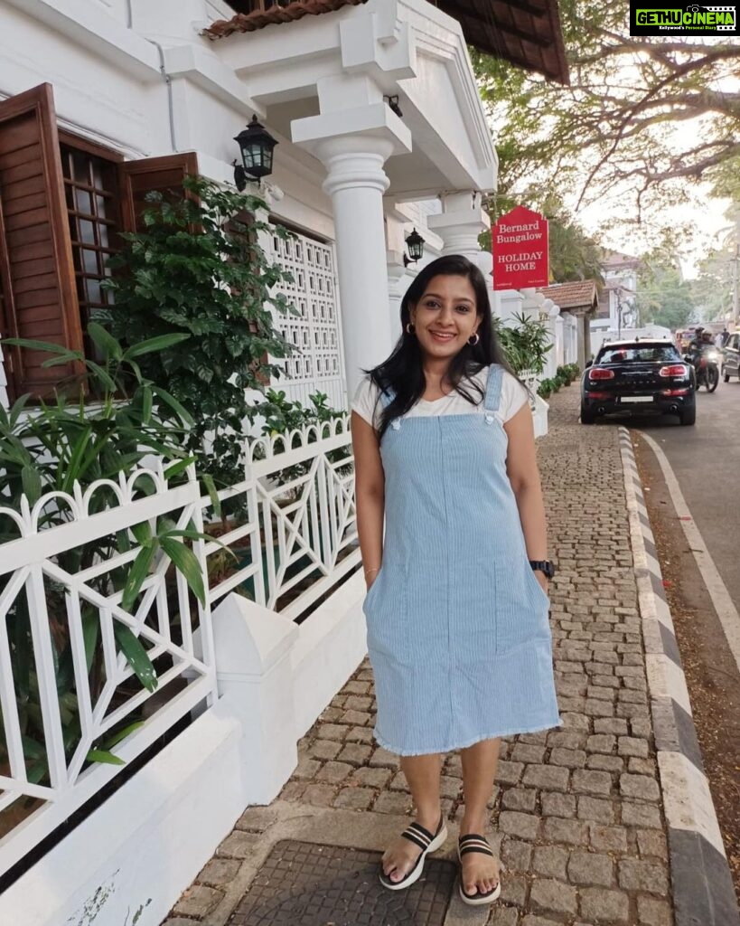 Actress Alphy Panjikaran HD Instagram Photos and Wallpapers March 2023 ...